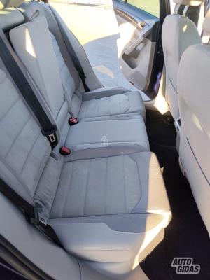 Blue Volkswagen Golf 2018 in Vilnius, with an engine capacity of 1.40 L and mileage of 202 thousand km for 12300 €, photo 20 on AUTOMOTO.COM.LV