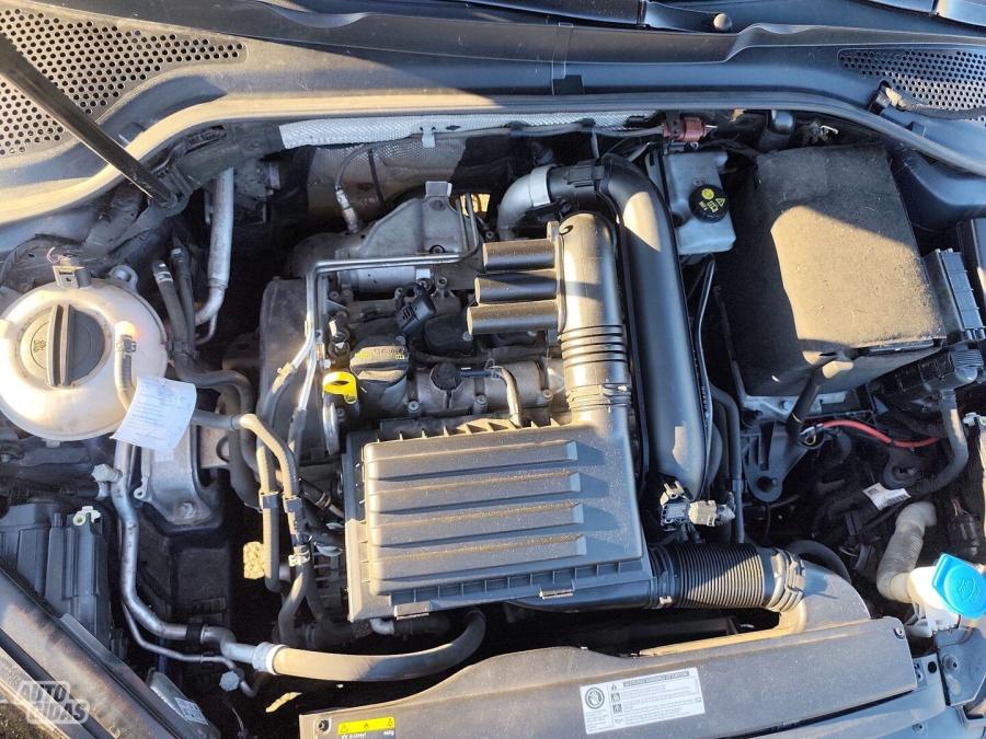 Blue Volkswagen Golf 2018 in Vilnius, with an engine capacity of 1.40 L and mileage of 202 thousand km for 12300 €, photo 24 on AUTOMOTO.COM.LV