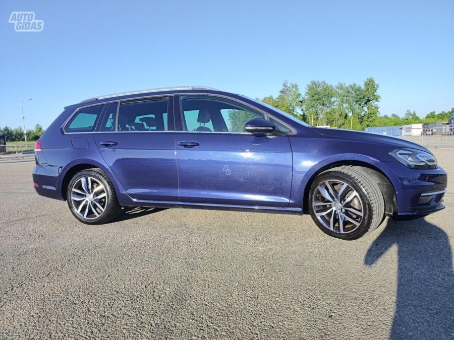 Blue Volkswagen Golf 2018 in Vilnius, with an engine capacity of 1.40 L and mileage of 202 thousand km for 12300 €, photo 27 on AUTOMOTO.COM.LV