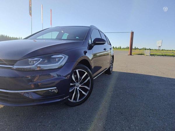 Blue Volkswagen Golf 2018 in Vilnius, with an engine capacity of 1.40 L and mileage of 203 thousand km for 12300 €, photo 2 on AUTOMOTO.COM.LV