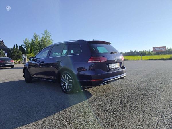 Blue Volkswagen Golf 2018 in Vilnius, with an engine capacity of 1.40 L and mileage of 203 thousand km for 12300 €, photo 4 on AUTOMOTO.COM.LV