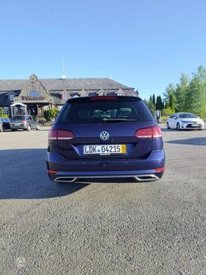 Blue Volkswagen Golf 2018 in Vilnius, with an engine capacity of 1.40 L and mileage of 203 thousand km for 12300 €, photo 6 on AUTOMOTO.COM.LV
