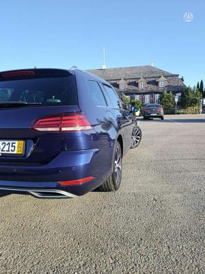 Blue Volkswagen Golf 2018 in Vilnius, with an engine capacity of 1.40 L and mileage of 203 thousand km for 12300 €, photo 7 on AUTOMOTO.COM.LV