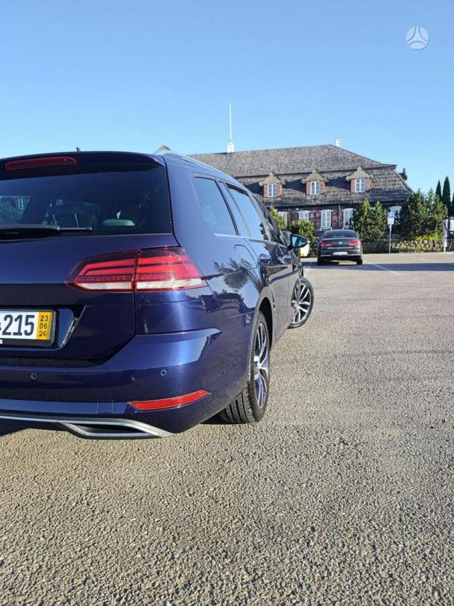 Blue Volkswagen Golf 2018 in Vilnius, with an engine capacity of 1.40 L and mileage of 203 thousand km for 12300 €, photo 7 on AUTOMOTO.COM.LV