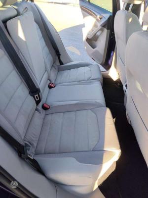 Blue Volkswagen Golf 2018 in Vilnius, with an engine capacity of 1.40 L and mileage of 203 thousand km for 12300 €, photo 20 on AUTOMOTO.COM.LV