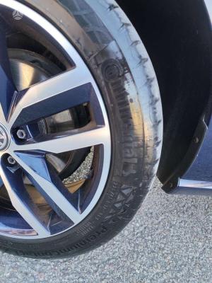 Blue Volkswagen Golf 2018 in Vilnius, with an engine capacity of 1.40 L and mileage of 203 thousand km for 12300 €, photo 26 on AUTOMOTO.COM.LV