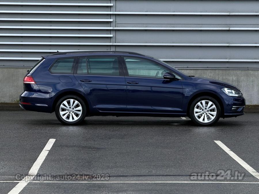 Blue Volkswagen Golf 2018 in Tallinn, with an engine capacity of 1.40 L and mileage of 82 thousand km for 13700 €, photo 5 on AUTOMOTO.COM.LV