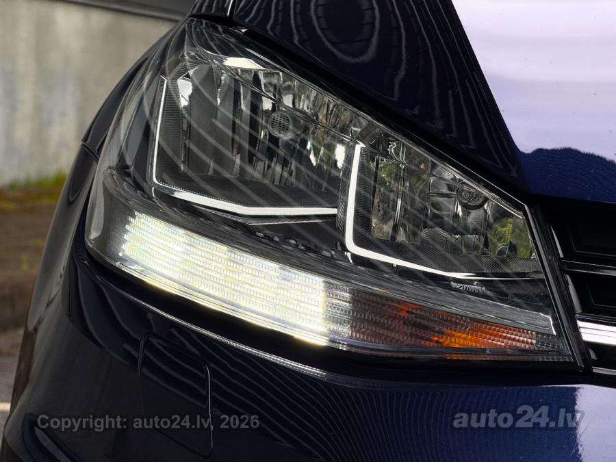 Blue Volkswagen Golf 2018 in Tallinn, with an engine capacity of 1.40 L and mileage of 82 thousand km for 13700 €, photo 11 on AUTOMOTO.COM.LV