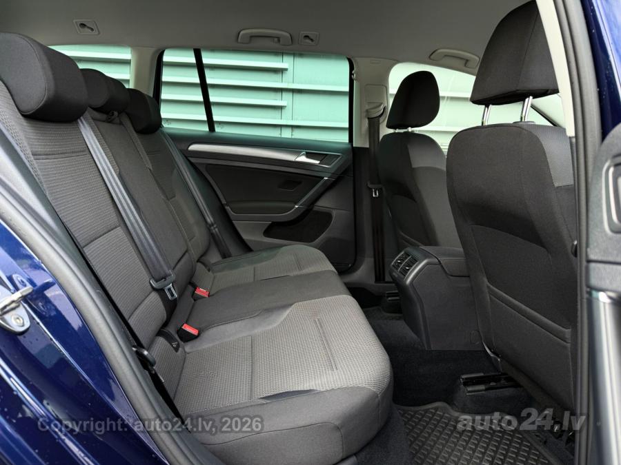 Blue Volkswagen Golf 2018 in Tallinn, with an engine capacity of 1.40 L and mileage of 82 thousand km for 13700 €, photo 16 on AUTOMOTO.COM.LV