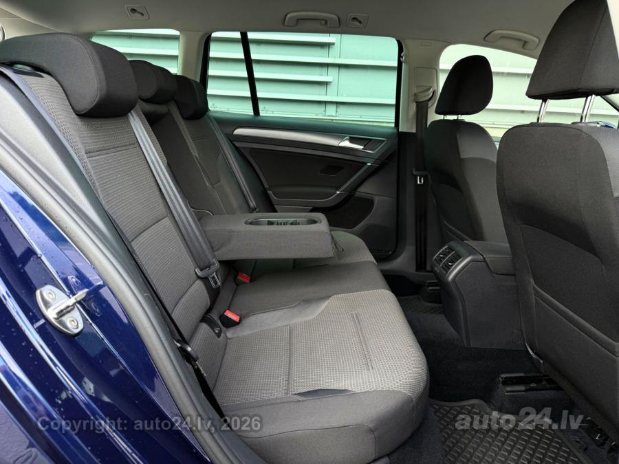 Blue Volkswagen Golf 2018 in Tallinn, with an engine capacity of 1.40 L and mileage of 82 thousand km for 13700 €, photo 17 on AUTOMOTO.COM.LV