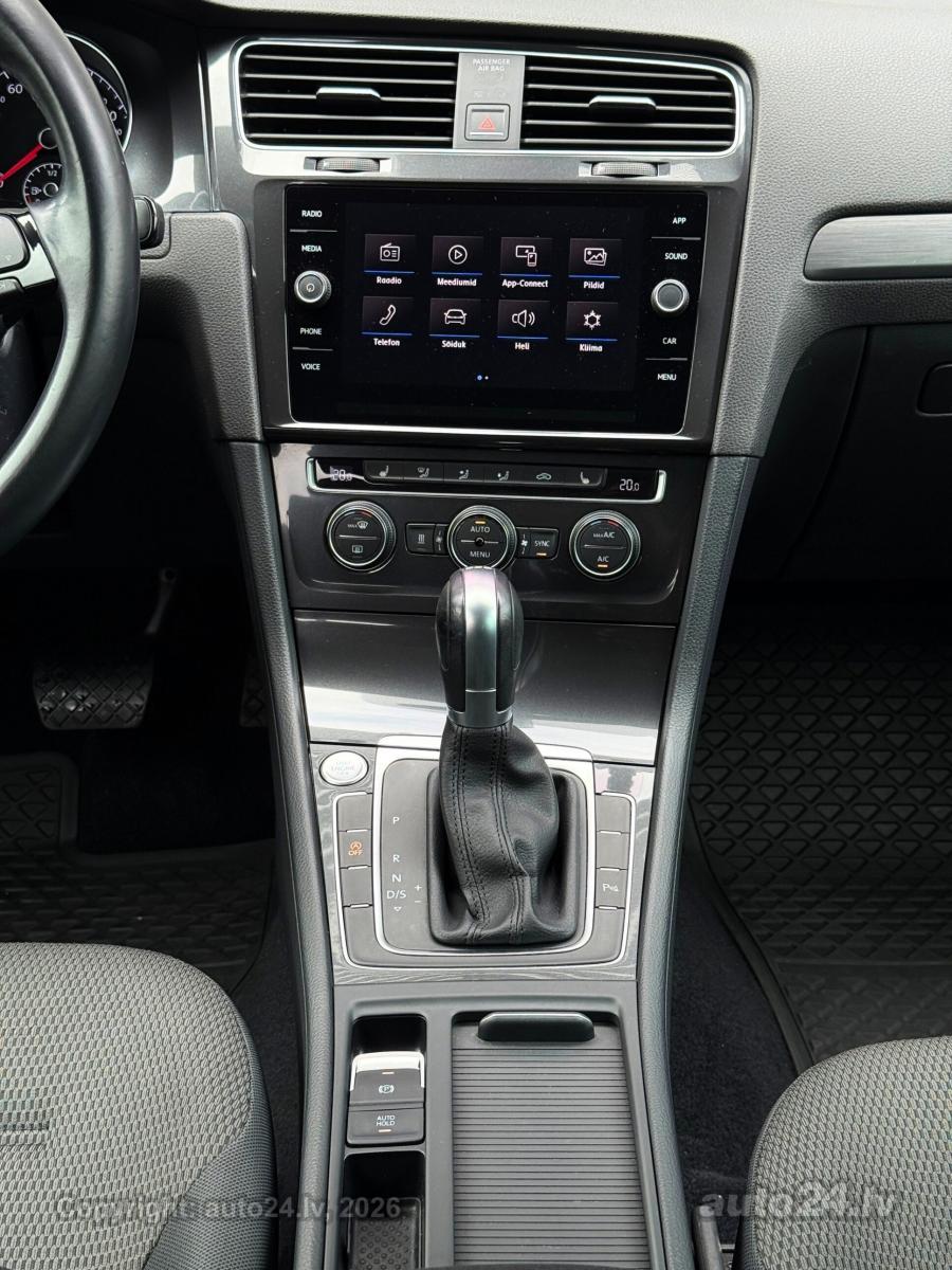 Blue Volkswagen Golf 2018 in Tallinn, with an engine capacity of 1.40 L and mileage of 82 thousand km for 13700 €, photo 21 on AUTOMOTO.COM.LV