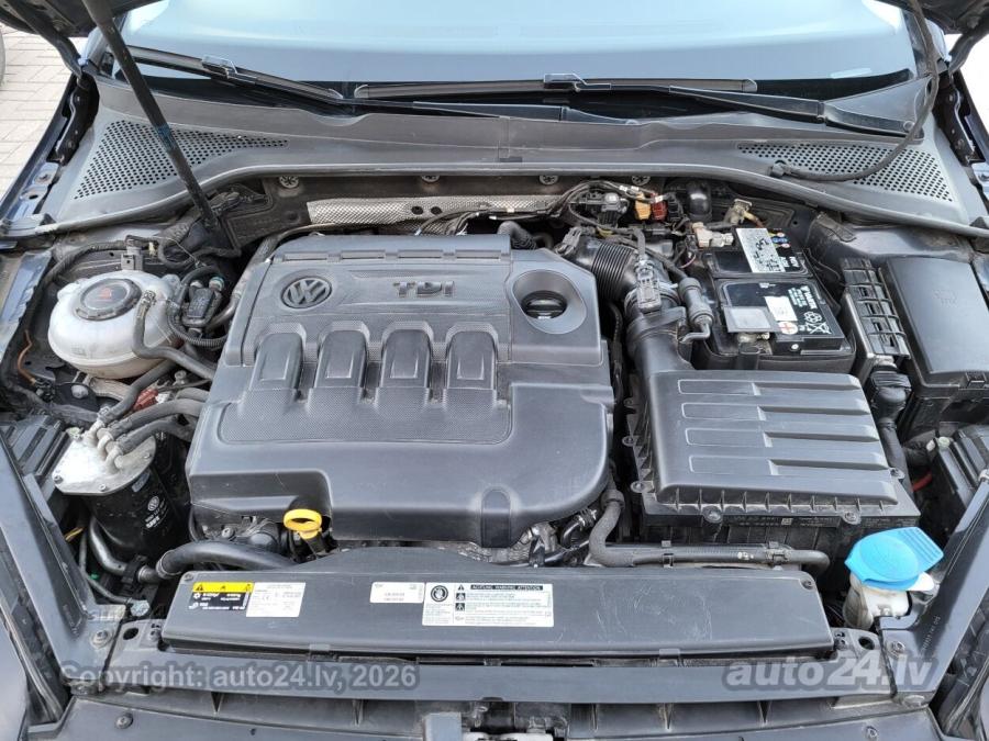 Blue Volkswagen Golf 2018 in Tartu, with an engine capacity of 1.60 L and mileage of 161 thousand km for 15500 €, photo 18 on AUTOMOTO.COM.LV
