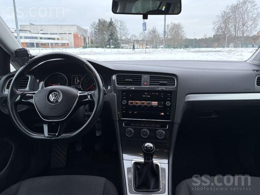 Blue Volkswagen Golf 2019 in Riga, with an engine capacity of 1.60 L and mileage of 163 thousand km for 10500 €, photo 10 on AUTOMOTO.COM.LV