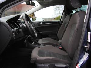 Zils Volkswagen Golf 2019 Rīga, ar dzinēja tilpumu 2.00 L un nobraukumu 178 tūkst. km par 12770 €, foto 19 vietnē AUTOMOTO.COM.LV