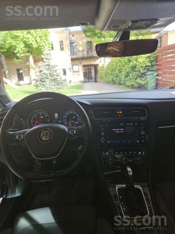 Blue Volkswagen Golf 2019 in Riga, with an engine capacity of 2.00 L and mileage of 187 thousand km for 12000 €, photo 5 on AUTOMOTO.COM.LV