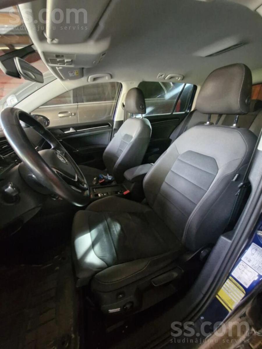 Blue Volkswagen Golf 2019 in Riga, with an engine capacity of 2.00 L and mileage of 187 thousand km for 12000 €, photo 7 on AUTOMOTO.COM.LV