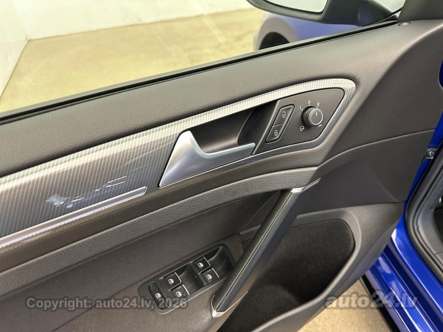 Blue Volkswagen Golf 2019 in Tallinn, with an engine capacity of 1.50 L and mileage of 39 thousand km for 18400 €, photo 12 on AUTOMOTO.COM.LV