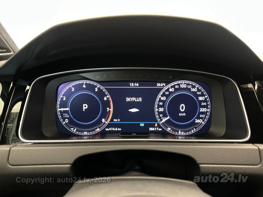 Blue Volkswagen Golf 2019 in Tallinn, with an engine capacity of 1.50 L and mileage of 39 thousand km for 18400 €, photo 15 on AUTOMOTO.COM.LV