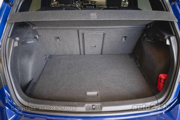 Zils Volkswagen Golf 2019 Tartu, ar dzinēja tilpumu 2.00 L un nobraukumu 122 tūkst. km par 29000 €, foto 6 vietnē AUTOMOTO.COM.LV