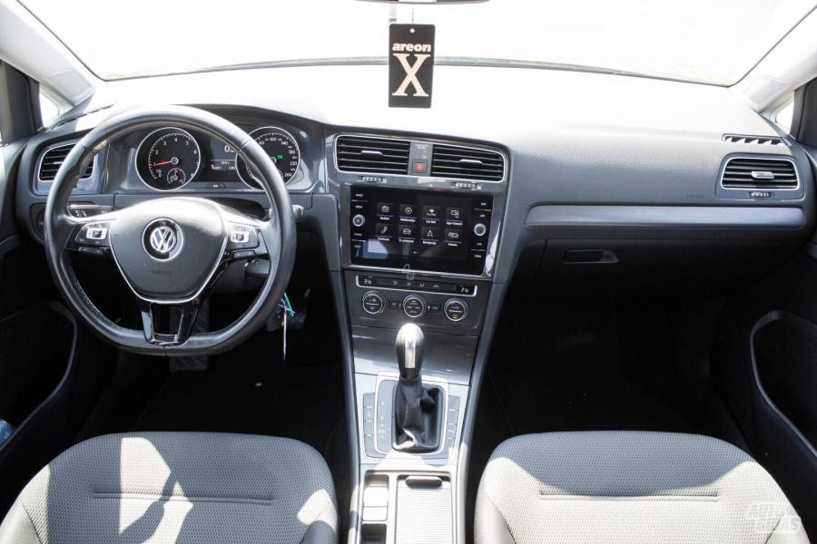 Blue Volkswagen Golf 2020 in Kaunas, with an engine capacity of 1.50 L and mileage of 193 thousand km for 10700 €, photo 9 on AUTOMOTO.COM.LV