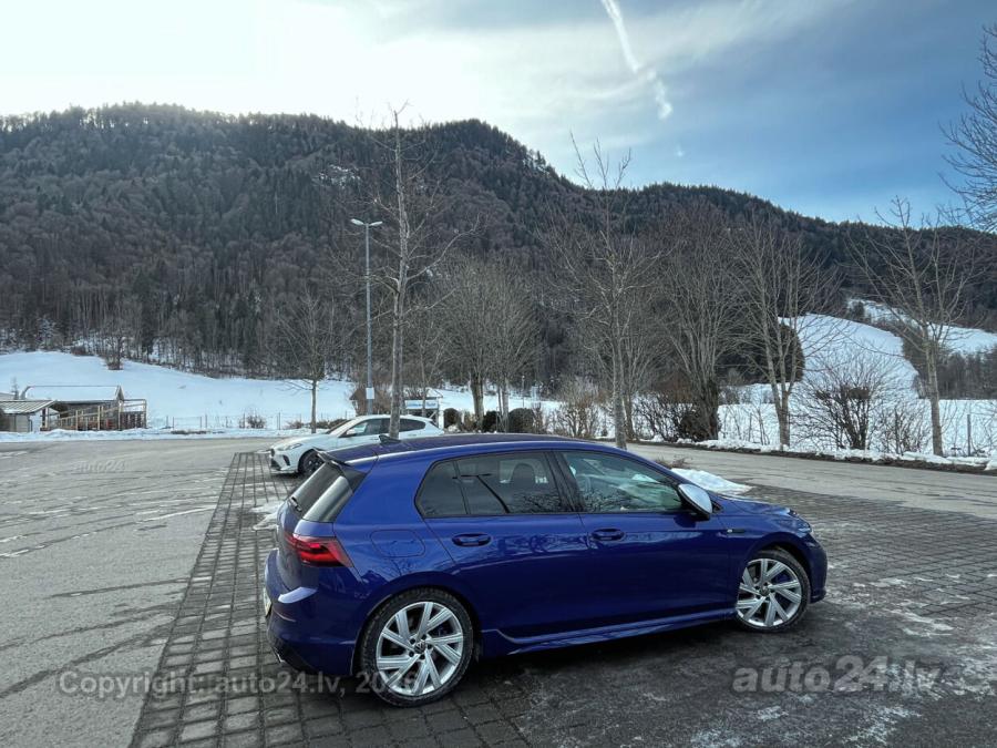 Blue Volkswagen Golf 2021 in Tallinn, with an engine capacity of 2.00 L and mileage of 69 thousand km for 35000 €, photo 13 on AUTOMOTO.COM.LV