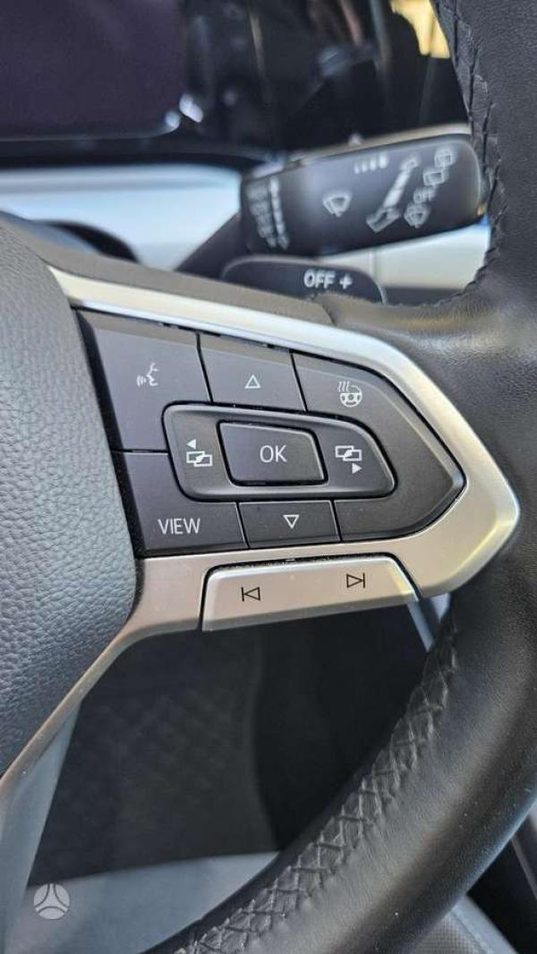 Blue Volkswagen Golf 2021 in Siauliai, with an engine capacity of 1.50 L and mileage of 130 thousand km for 16600 €, photo 10 on AUTOMOTO.COM.LV