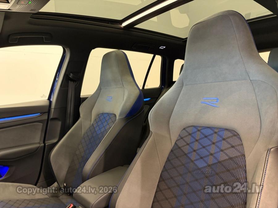 Zils Volkswagen Golf 2022 Tallina, ar dzinēja tilpumu 2.00 L un nobraukumu 60 tūkst. km par 33900 €, foto 9 vietnē AUTOMOTO.COM.LV