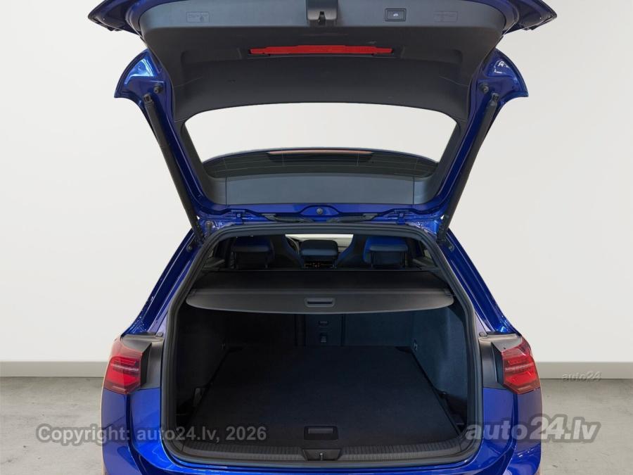 Zils Volkswagen Golf 2022 Tallina, ar dzinēja tilpumu 2.00 L un nobraukumu 60 tūkst. km par 33900 €, foto 14 vietnē AUTOMOTO.COM.LV