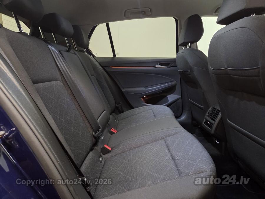 Zils Volkswagen Golf 2022 Tallina, ar dzinēja tilpumu 1.50 L un nobraukumu 78 tūkst. km par 18900 €, foto 18 vietnē AUTOMOTO.COM.LV