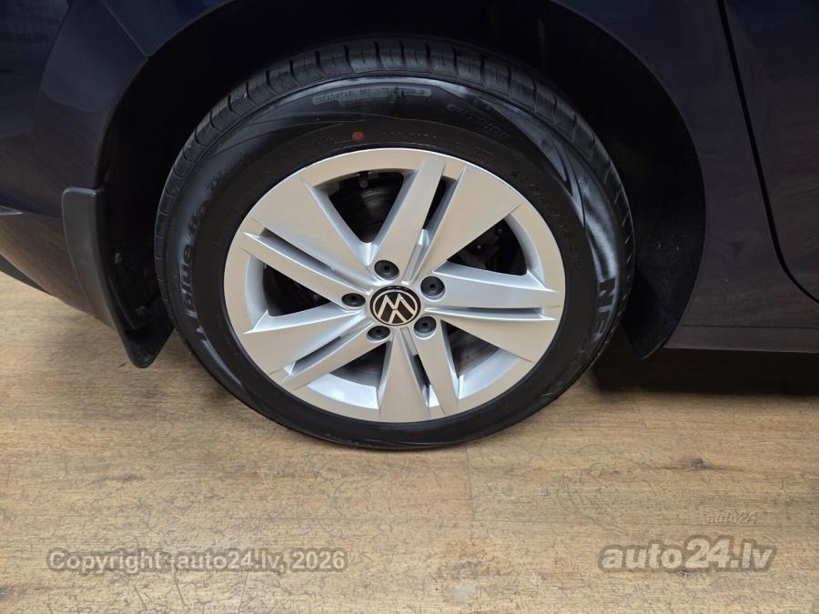 Zils Volkswagen Golf 2022 Tallina, ar dzinēja tilpumu 1.50 L un nobraukumu 78 tūkst. km par 18900 €, foto 20 vietnē AUTOMOTO.COM.LV