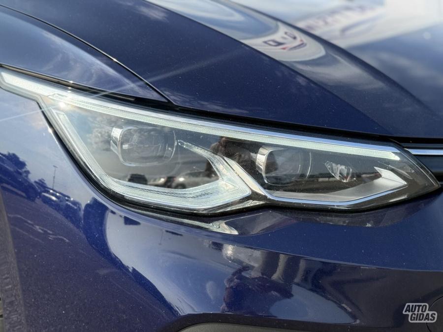 Blue Volkswagen Golf 2022 in Vilnius, with an engine capacity of 2.00 L and mileage of 206 thousand km for 13999 €, photo 4 on AUTOMOTO.COM.LV
