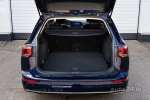 Blue Volkswagen Golf 2023 in Riga, with an engine capacity of 1.50 L and mileage of 129 thousand km for 18958 €, photo 19 on AUTOMOTO.COM.LV