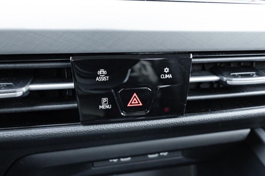 Zils Volkswagen Golf 2024 Mārupe, ar dzinēja tilpumu 1.50 L un nobraukumu 53 tūkst. km par 24900 €, foto 20 vietnē AUTOMOTO.COM.LV