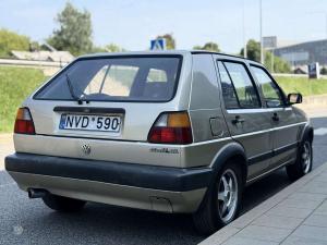 Brown Volkswagen Golf 1987 in Vilnius, with an engine capacity of 1.60 L and mileage of 171 thousand km for 1499 €, photo  on AUTOMOTO.COM.LV