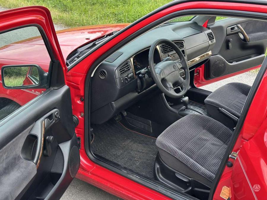 Brūns Volkswagen Golf 1994 Šauļi, ar dzinēja tilpumu 1.78 L un nobraukumu 153 tūkst. km par 3200 €, foto 4 vietnē AUTOMOTO.COM.LV