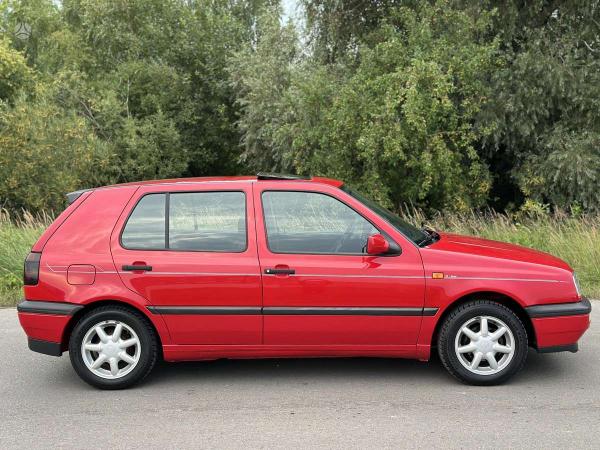 Brūns Volkswagen Golf 1994 Šauļi, ar dzinēja tilpumu 1.78 L un nobraukumu 153 tūkst. km par 3200 €, foto 7 vietnē AUTOMOTO.COM.LV