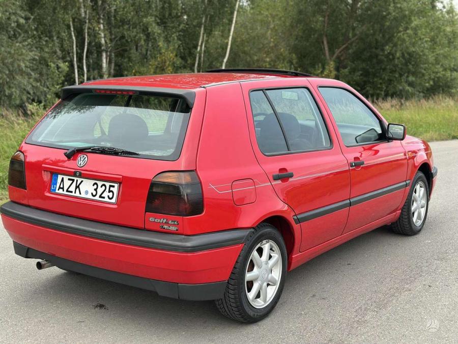 Brūns Volkswagen Golf 1994 Šauļi, ar dzinēja tilpumu 1.78 L un nobraukumu 153 tūkst. km par 3200 €, foto 9 vietnē AUTOMOTO.COM.LV