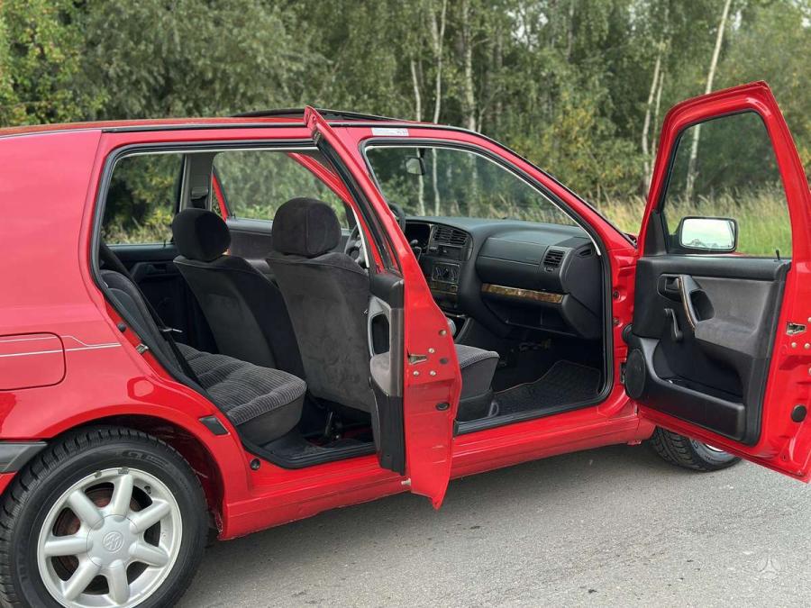 Brūns Volkswagen Golf 1994 Šauļi, ar dzinēja tilpumu 1.78 L un nobraukumu 153 tūkst. km par 3200 €, foto 13 vietnē AUTOMOTO.COM.LV
