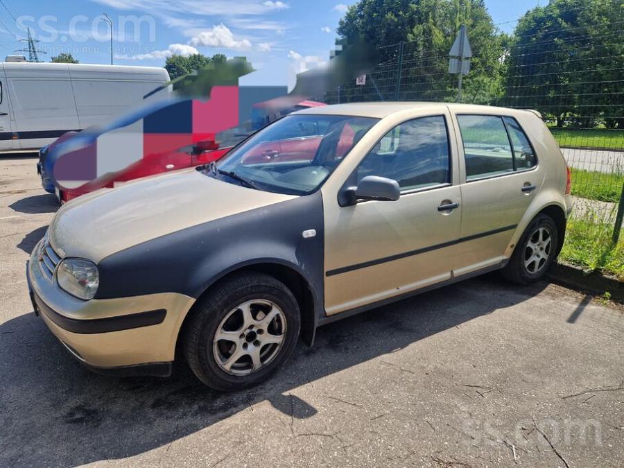 Brown Volkswagen Golf 2002 in Riga, with an engine capacity of 1.60 L and mileage of 197 thousand km for 790 €, photo 3 on AUTOMOTO.COM.LV
