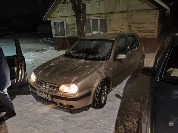 Brūns Volkswagen Golf 2004 Viļņa, ar dzinēja tilpumu 1.60 L un nobraukumu 250 tūkst. km par 500 €, foto 1 vietnē AUTOMOTO.COM.LV