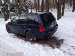 Brown Volkswagen Golf 2004 in Vilnius, with an engine capacity of 1.90 L and mileage of 250 thousand km for 500 €, photo 2 on AUTOMOTO.COM.LV