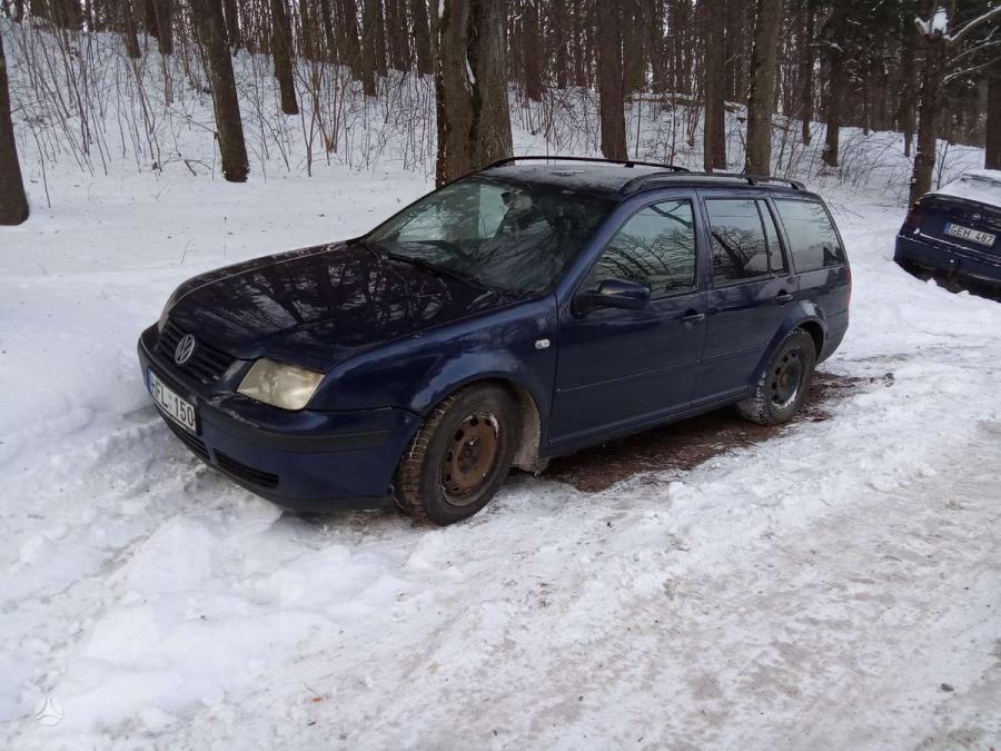 Brown Volkswagen Golf 2004 in Vilnius, with an engine capacity of 1.90 L and mileage of 250 thousand km for 500 €, photo 4 on AUTOMOTO.COM.LV