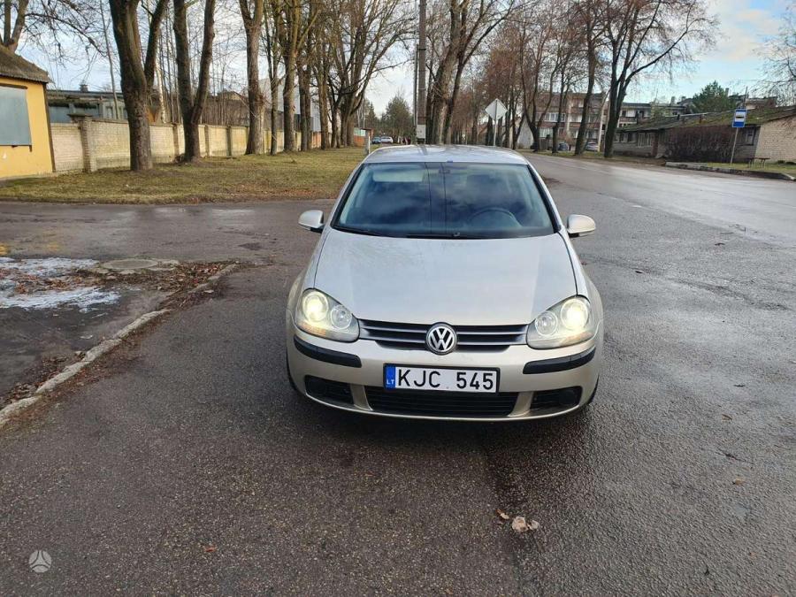 Brūns Volkswagen Golf 2005 Vilkaviškis, ar dzinēja tilpumu 1.97 L un nobraukumu 380 tūkst. km par 1450 €, foto 3 vietnē AUTOMOTO.COM.LV