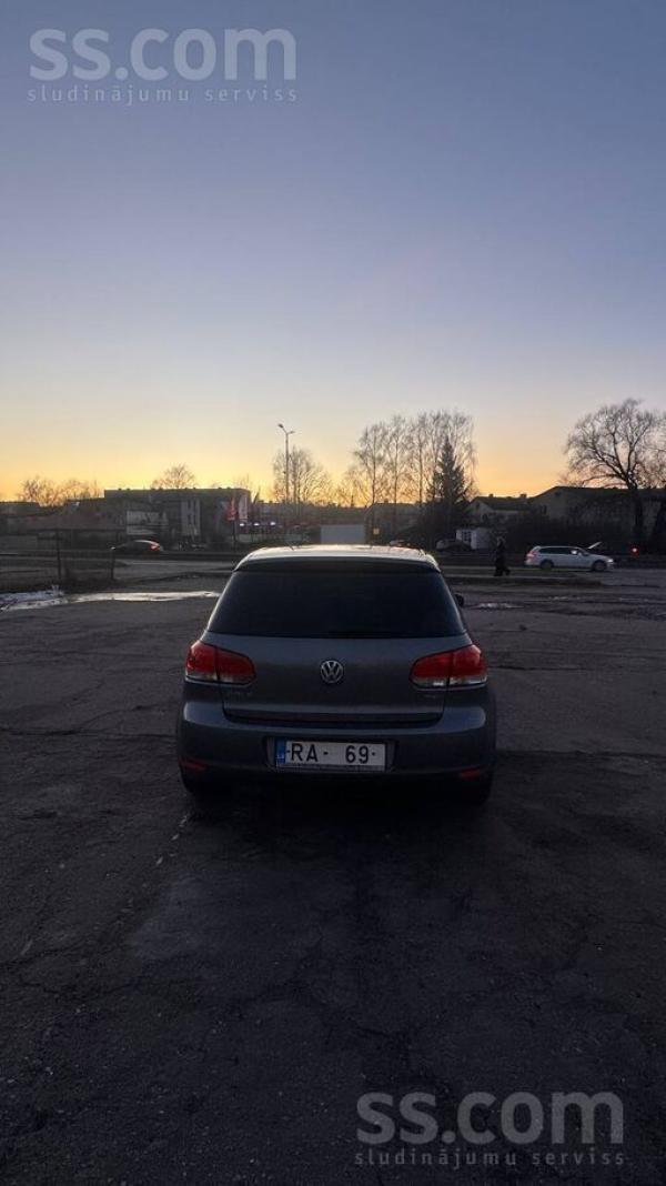 Brūns Volkswagen Golf 2011 Rīga, ar dzinēja tilpumu 1.40 L un nobraukumu 245 tūkst. km par 2500 €, foto 6 vietnē AUTOMOTO.COM.LV