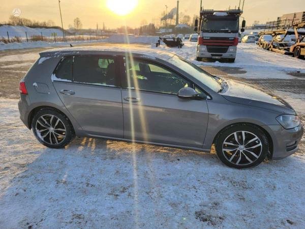 Brūns Volkswagen Golf 2013 Tauragė, ar dzinēja tilpumu 1.20 L un nobraukumu 240 tūkst. km par 5400 €, foto 3 vietnē AUTOMOTO.COM.LV