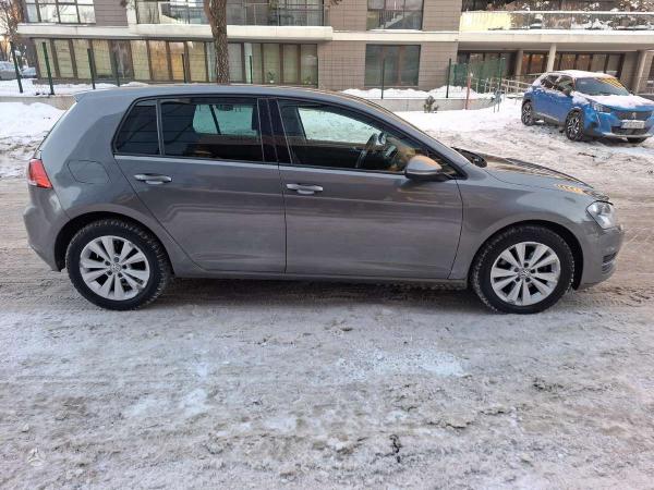 Brown Volkswagen Golf 2013 in Vilnius, with an engine capacity of 1.40 L and mileage of 185 thousand km for 6300 €, photo 4 on AUTOMOTO.COM.LV