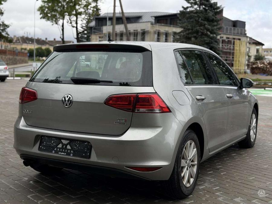 Brown Volkswagen Golf 2013 in Rokiskis, with an engine capacity of 1.40 L and mileage of 260 thousand km for 5150 €, photo 7 on AUTOMOTO.COM.LV