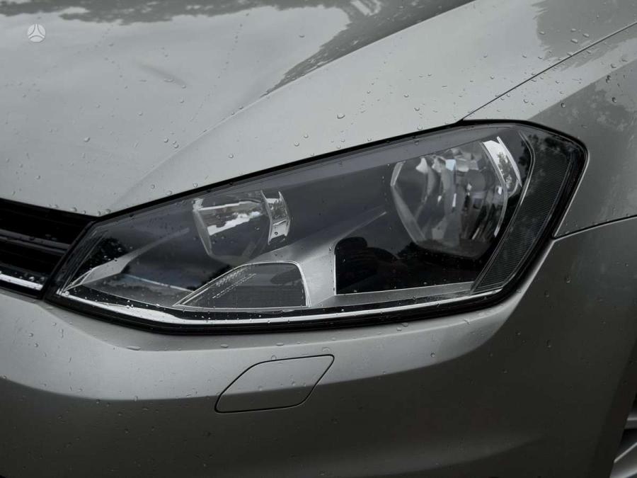 Brown Volkswagen Golf 2013 in Rokiskis, with an engine capacity of 1.40 L and mileage of 260 thousand km for 5150 €, photo 18 on AUTOMOTO.COM.LV
