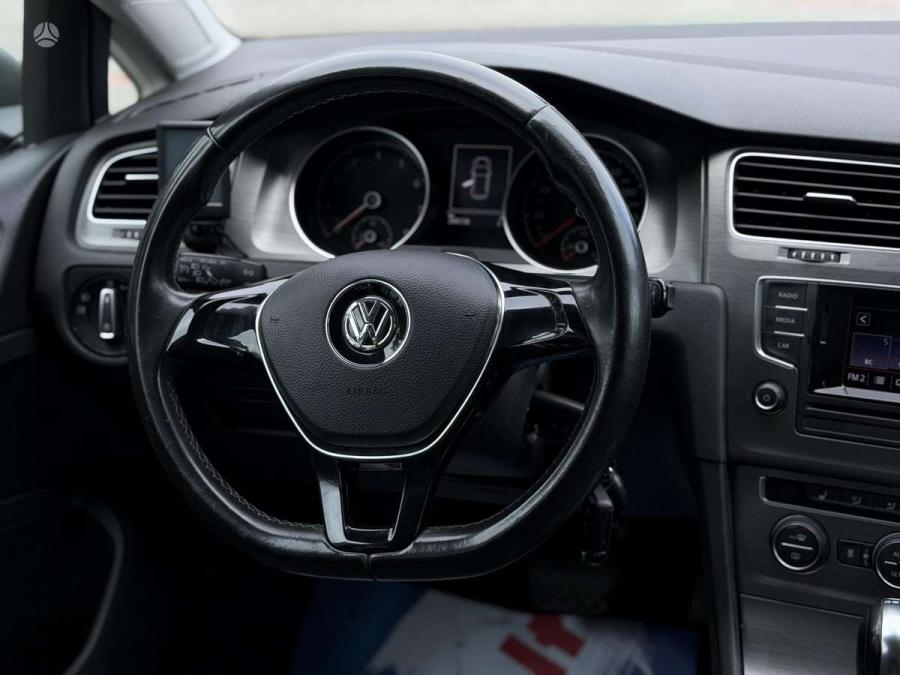Brown Volkswagen Golf 2013 in Rokiskis, with an engine capacity of 1.40 L and mileage of 260 thousand km for 5150 €, photo 24 on AUTOMOTO.COM.LV