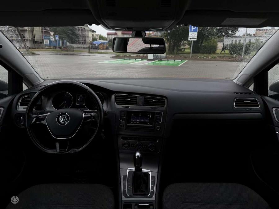 Brown Volkswagen Golf 2013 in Rokiskis, with an engine capacity of 1.40 L and mileage of 260 thousand km for 4650 €, photo 22 on AUTOMOTO.COM.LV